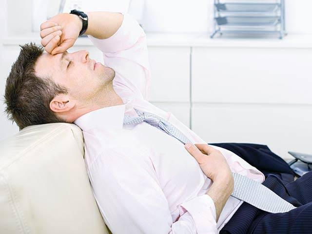 6 إشارات من جسمك تدل على حاجتك إلى الراحة - صحيفة النخبة